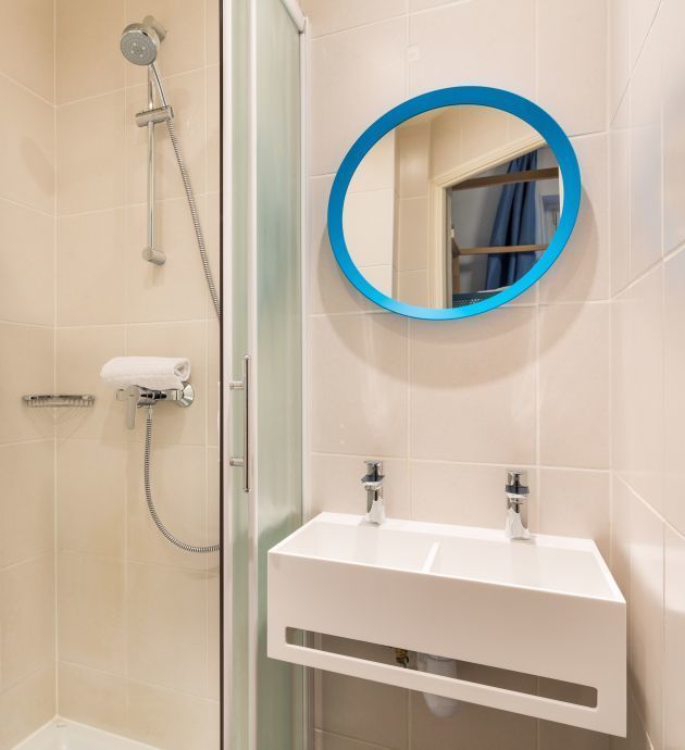 Hostel Ozz Nice France | Youth Hostel French Riviera | Up to 10% off