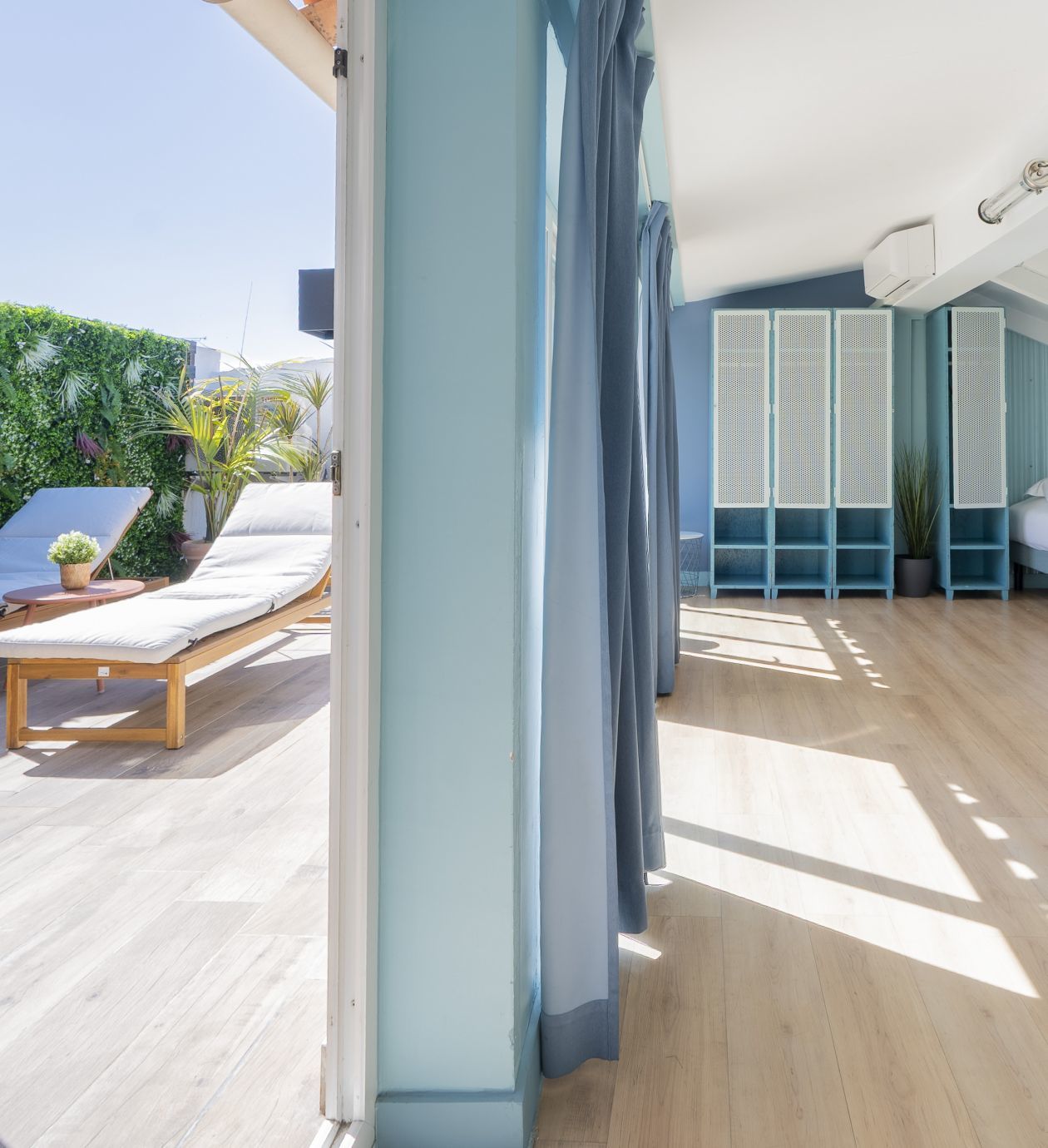 Hostel Ozz Nice France | Youth Hostel French Riviera | Up to 10% off